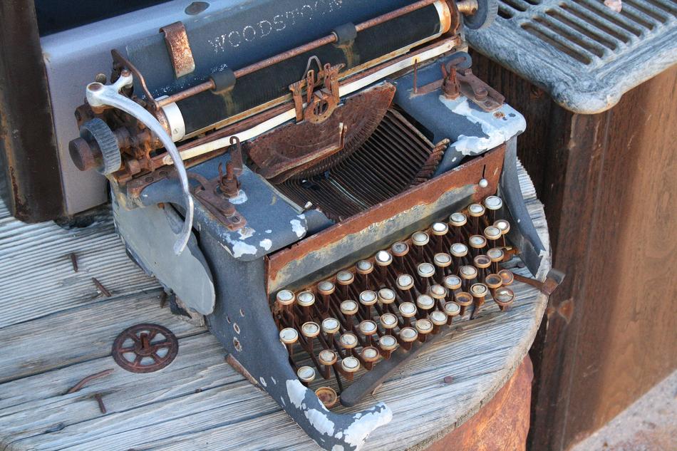Typewriter Retro Rusty free image download