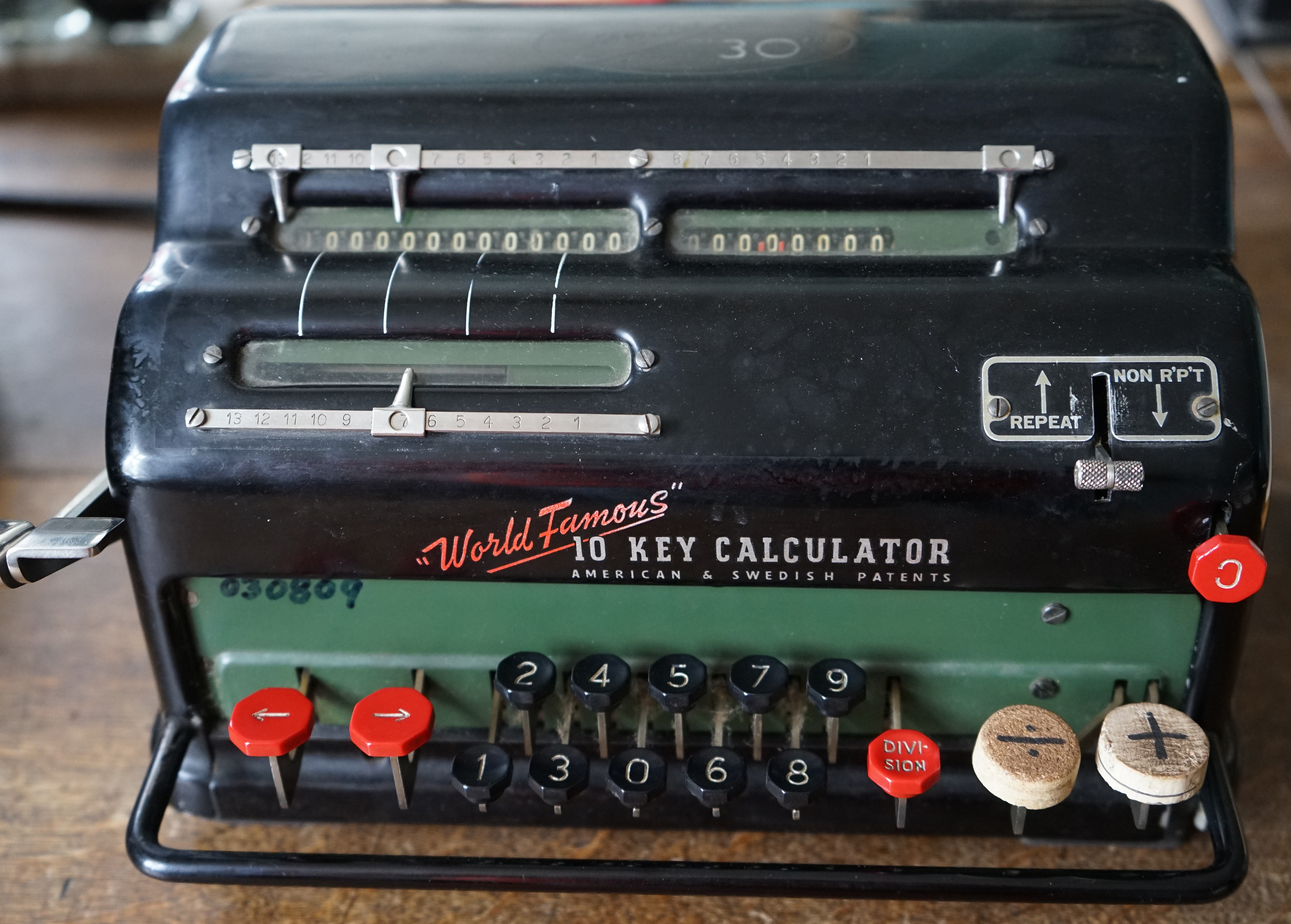 Calculating Machine Old Calculator free image download