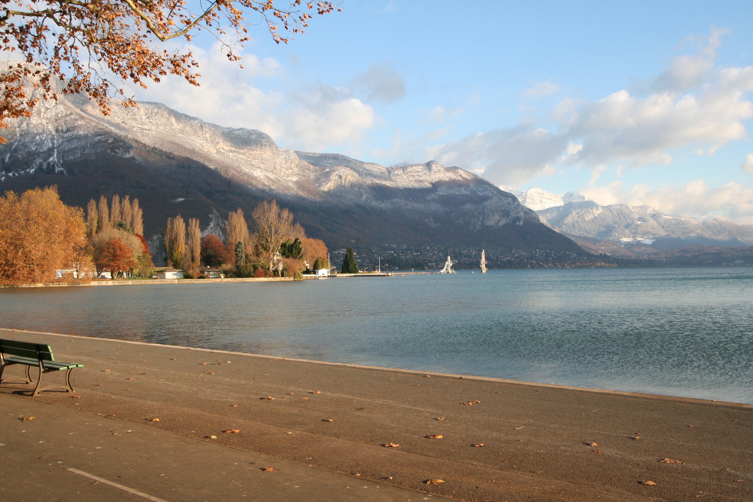 Annecy Lake Water'S free image download
