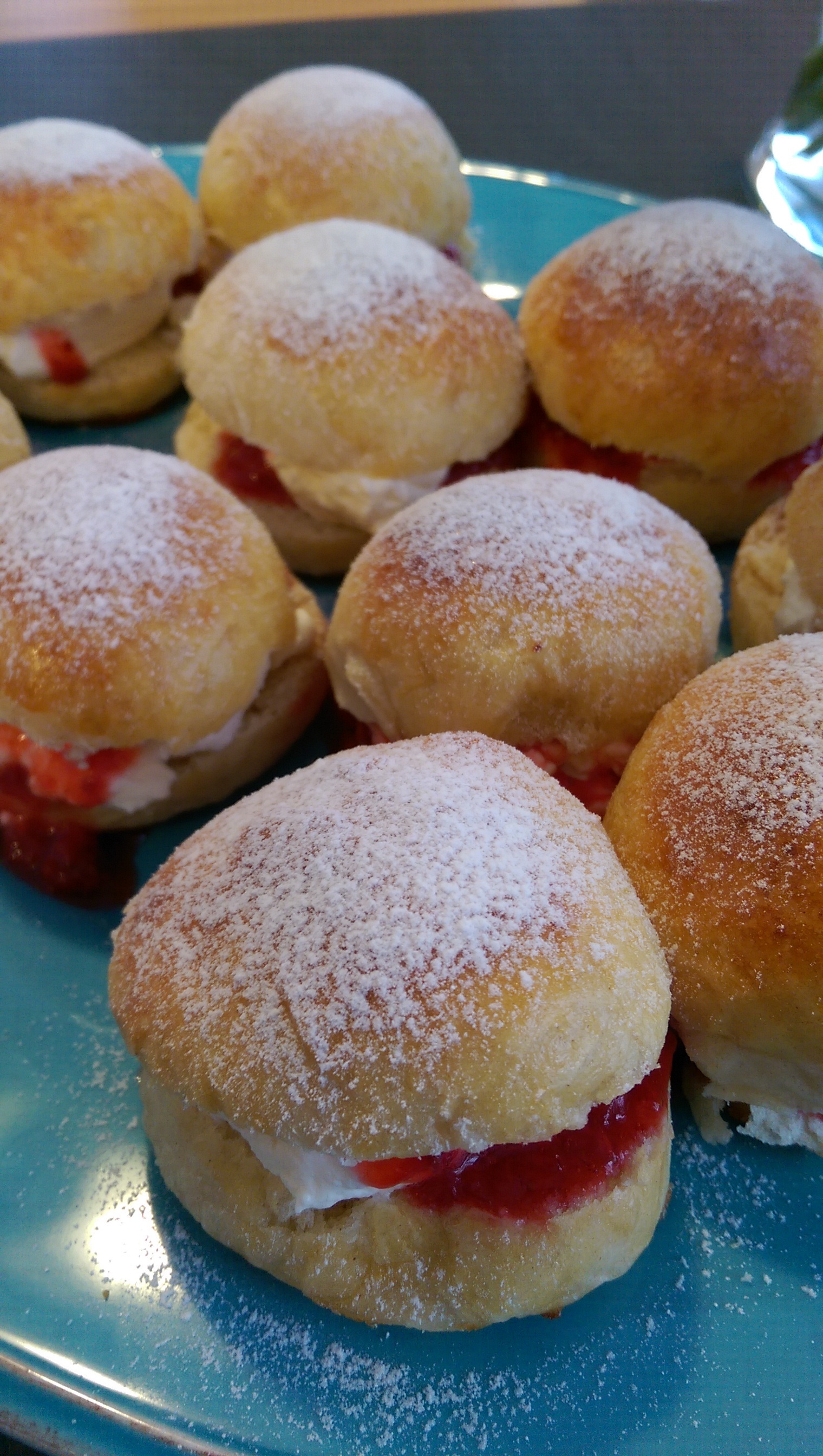 Carnival Cream Bowls Powdered free image download