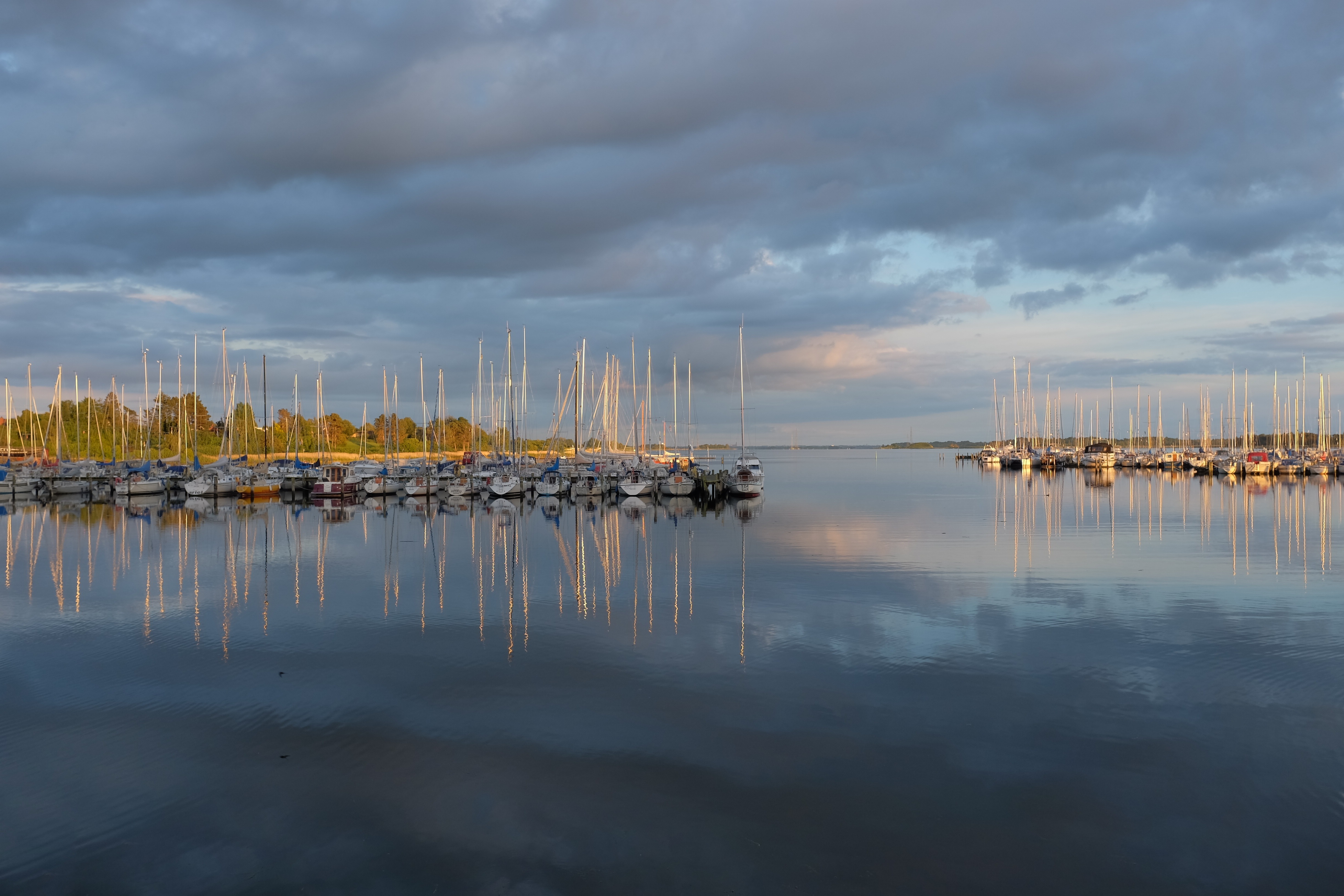 Beautiful view of the seaport free image download