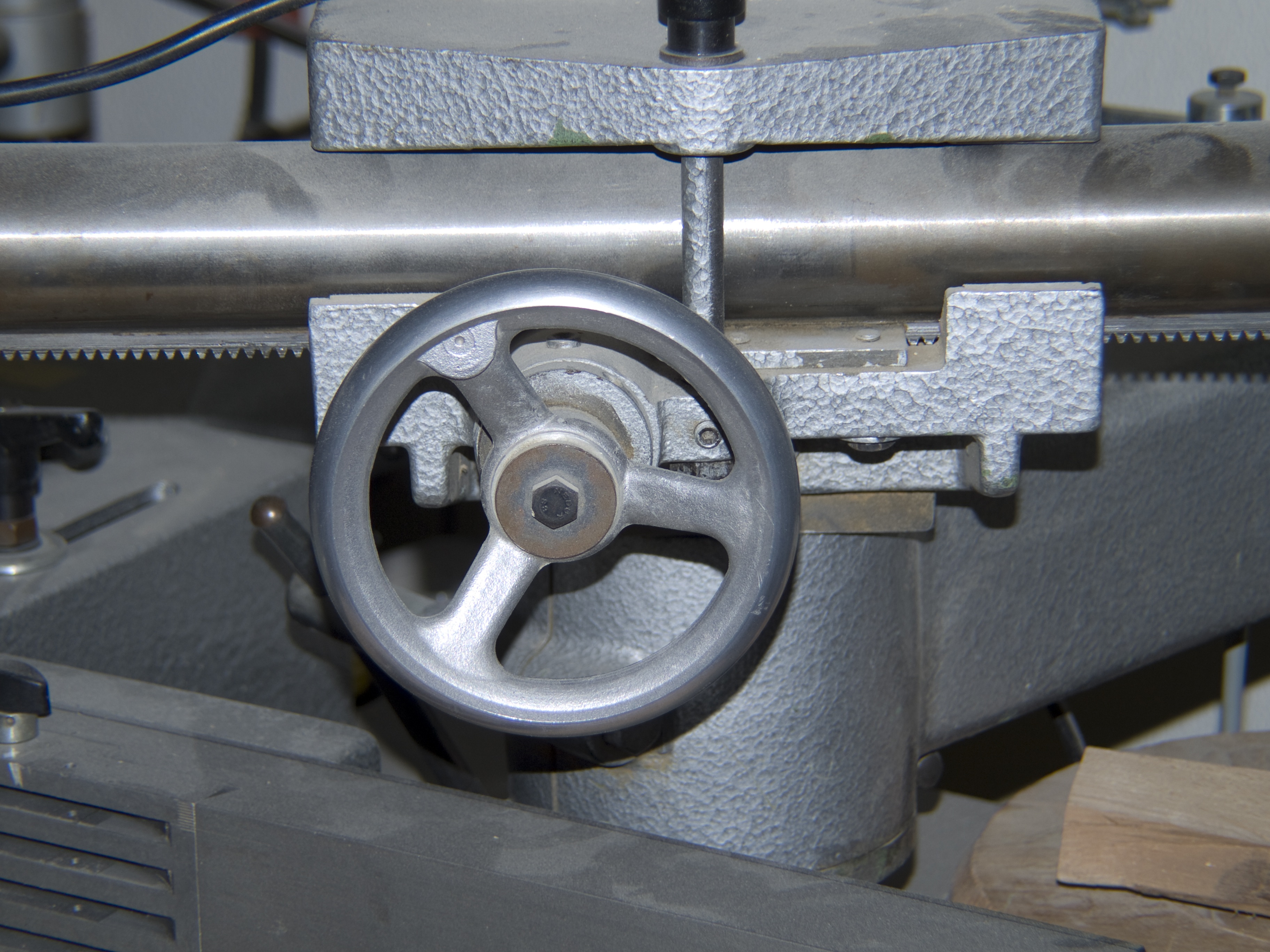 Adjusting Wheel Tube Capping free image download