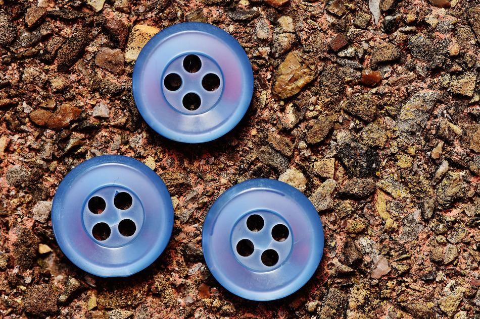 Buttons 4 Holes Blue Close free image download