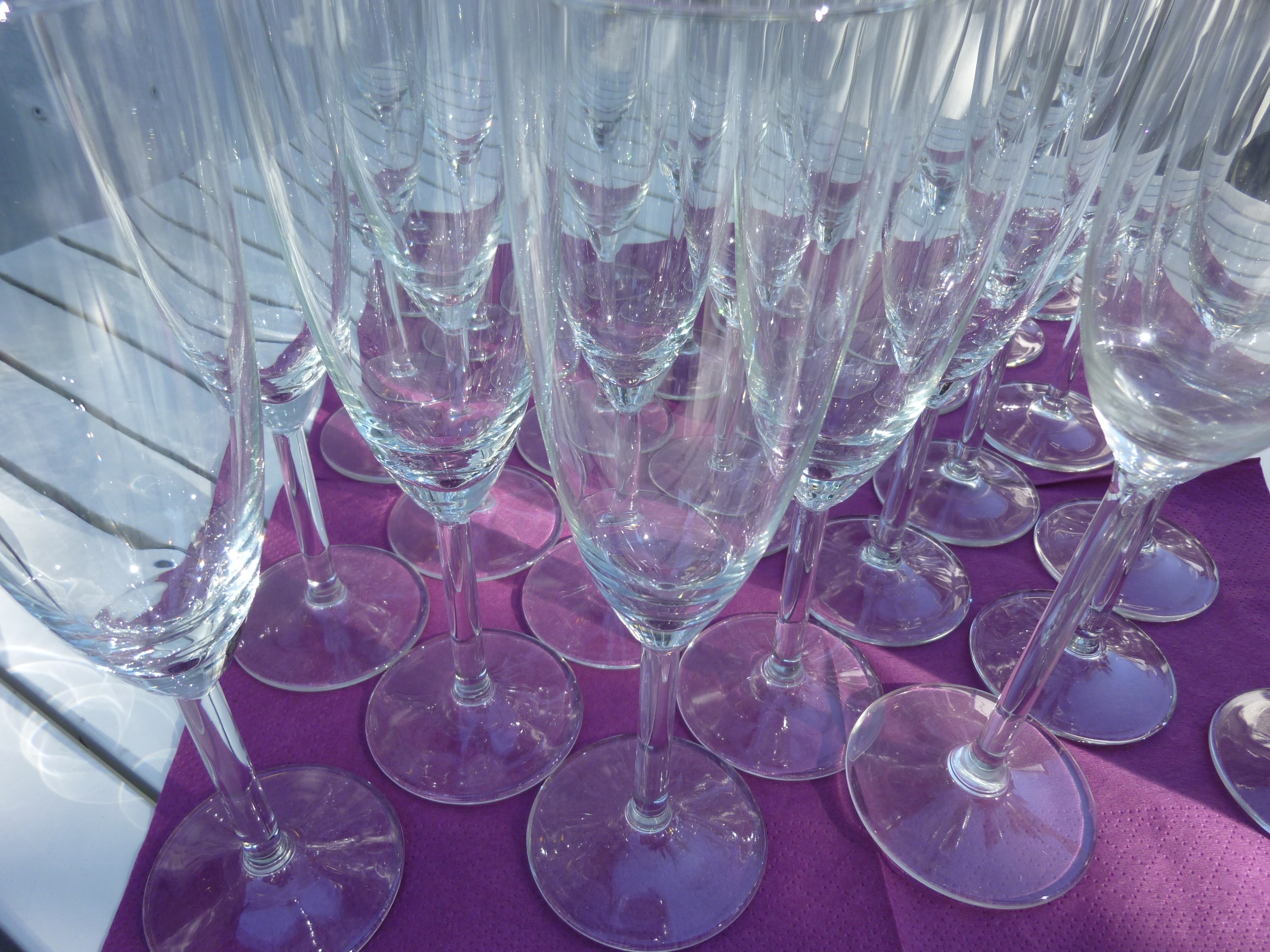 Purple table with glasses free image download