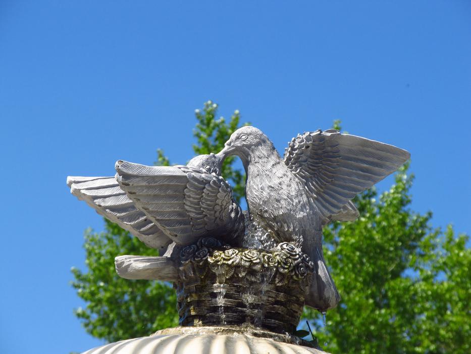 Statue of stone birds free image download