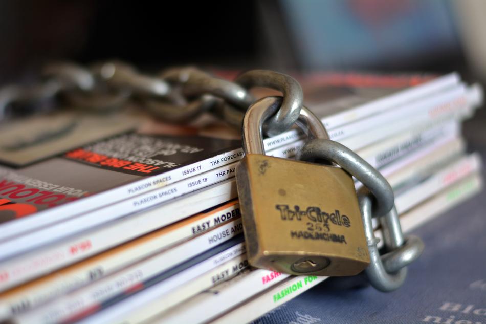Steel Lock Chain Magazines free image download