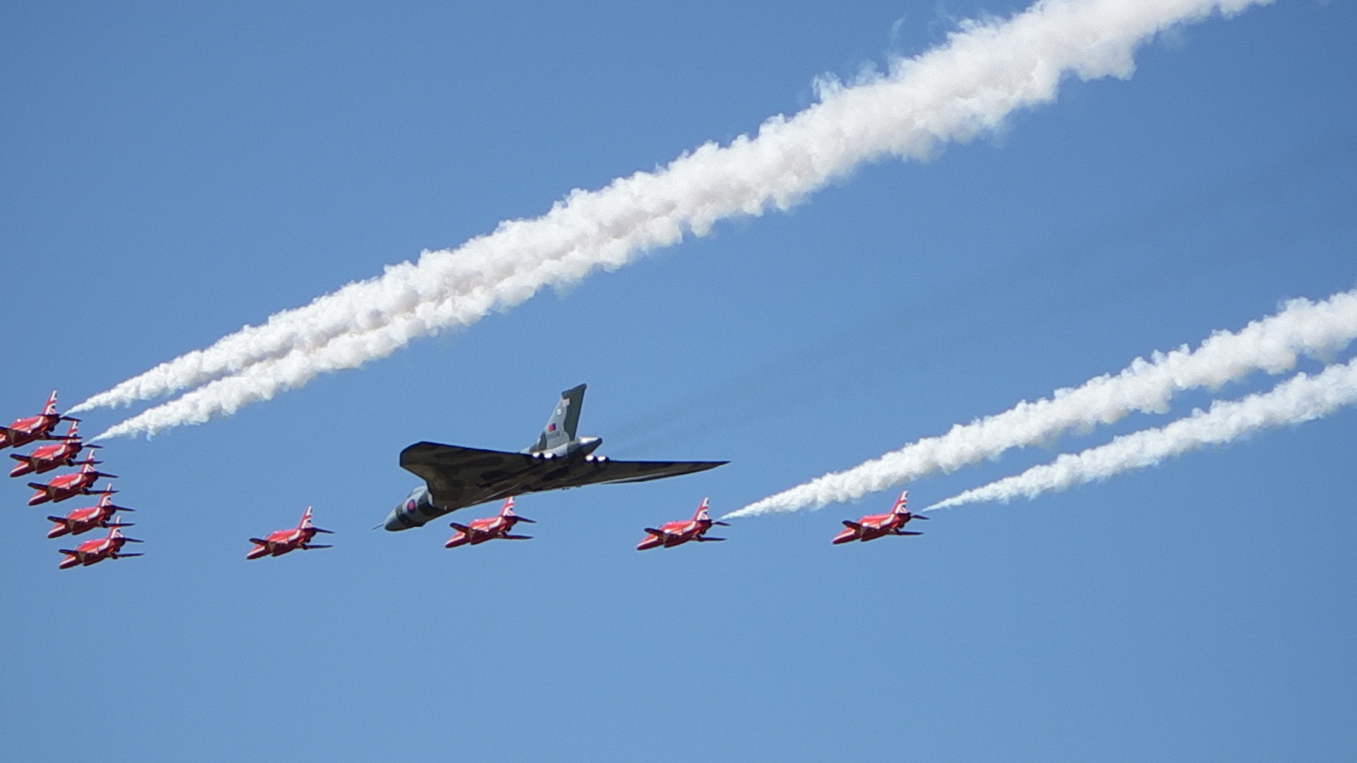 Red Arrows Vulcan Royal Air Force free image download