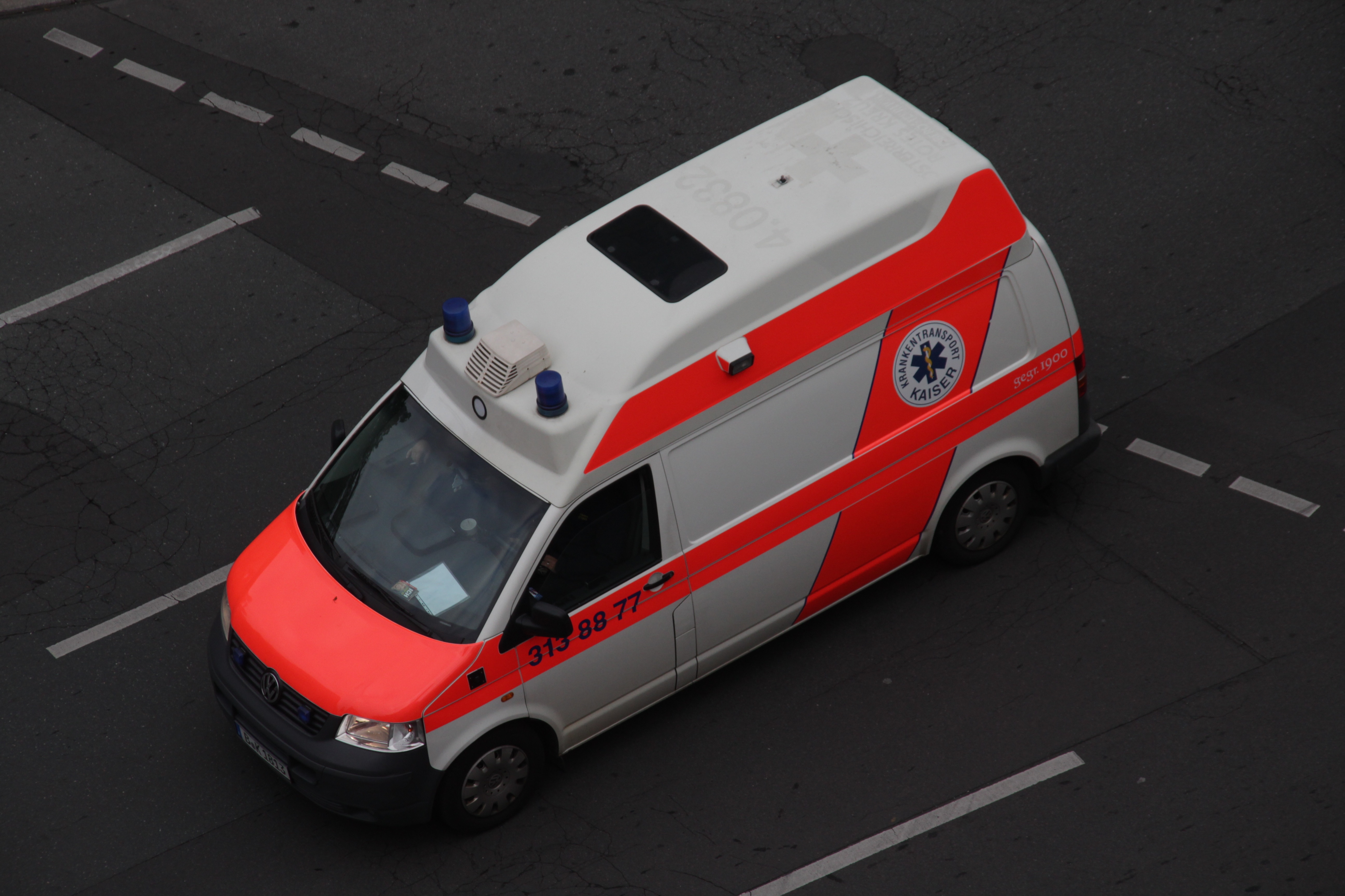Ambulance German free image download