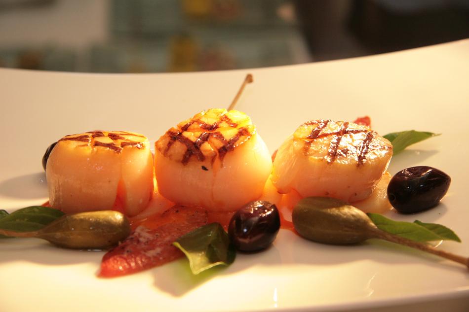 Grilled Scallop Plate free image download