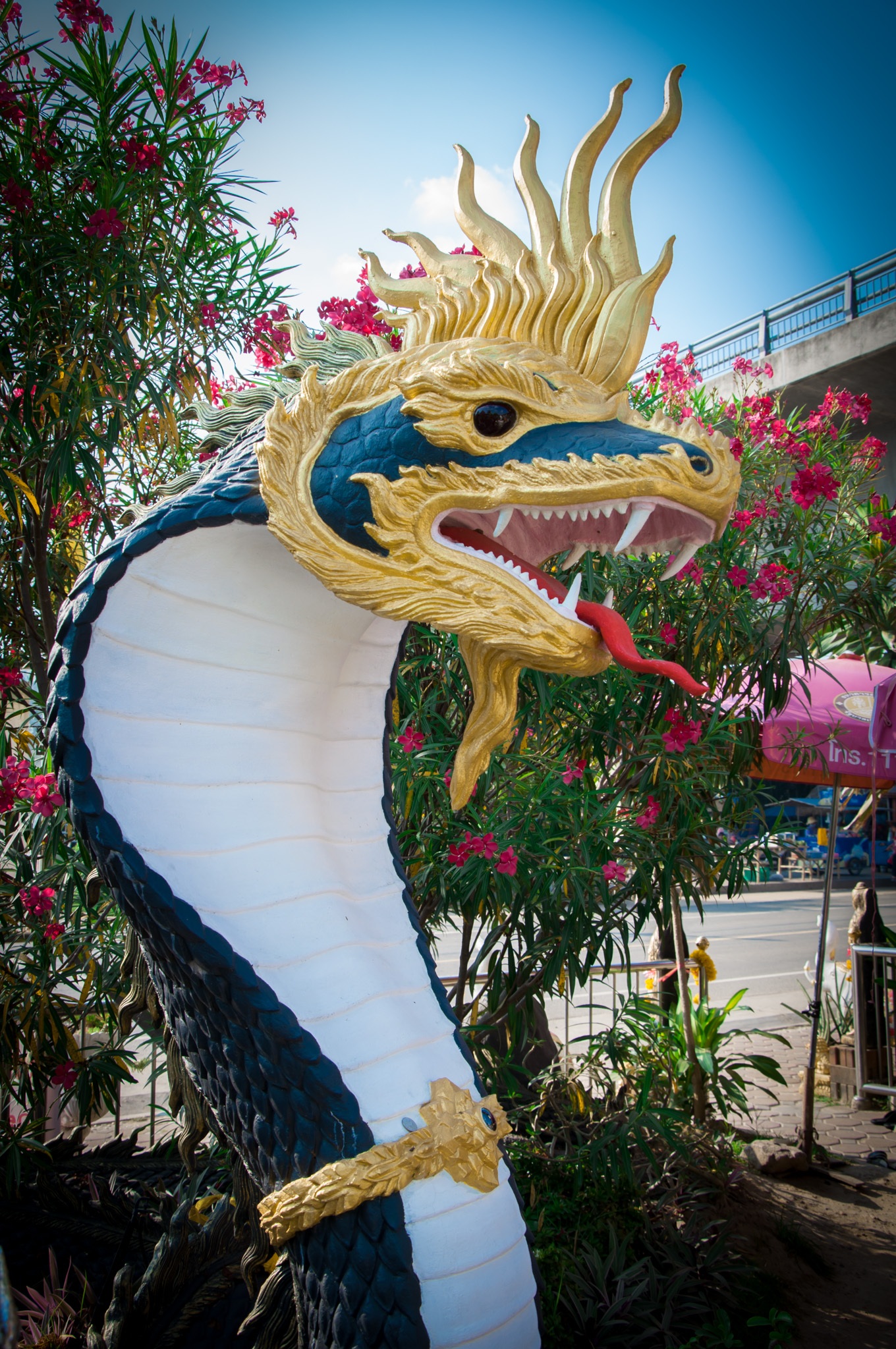 Statue of a colored snake free image download