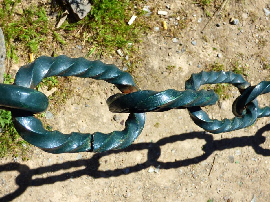 String Giant Links Metal free image download