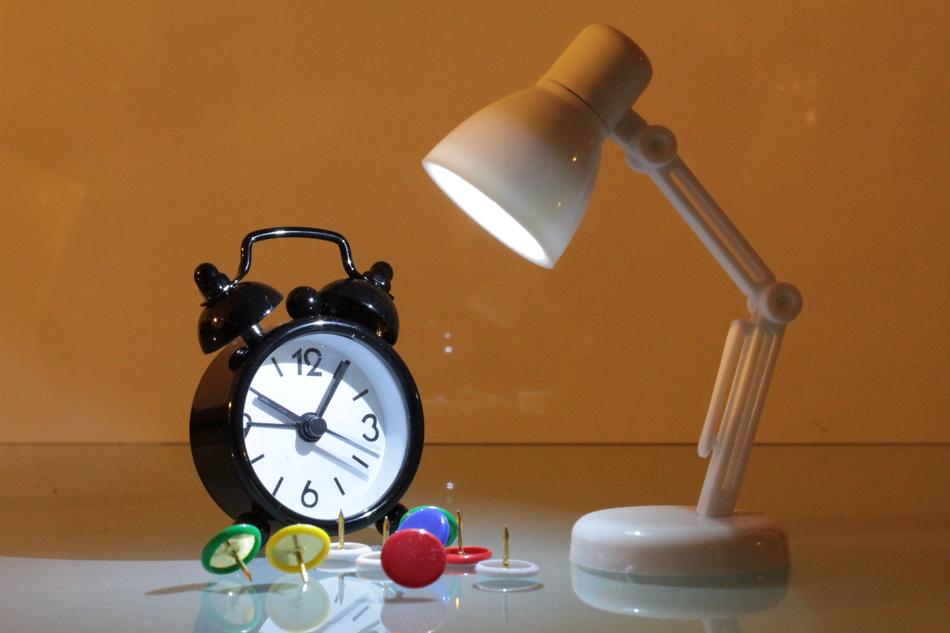 Clock Lamp Mini free image download