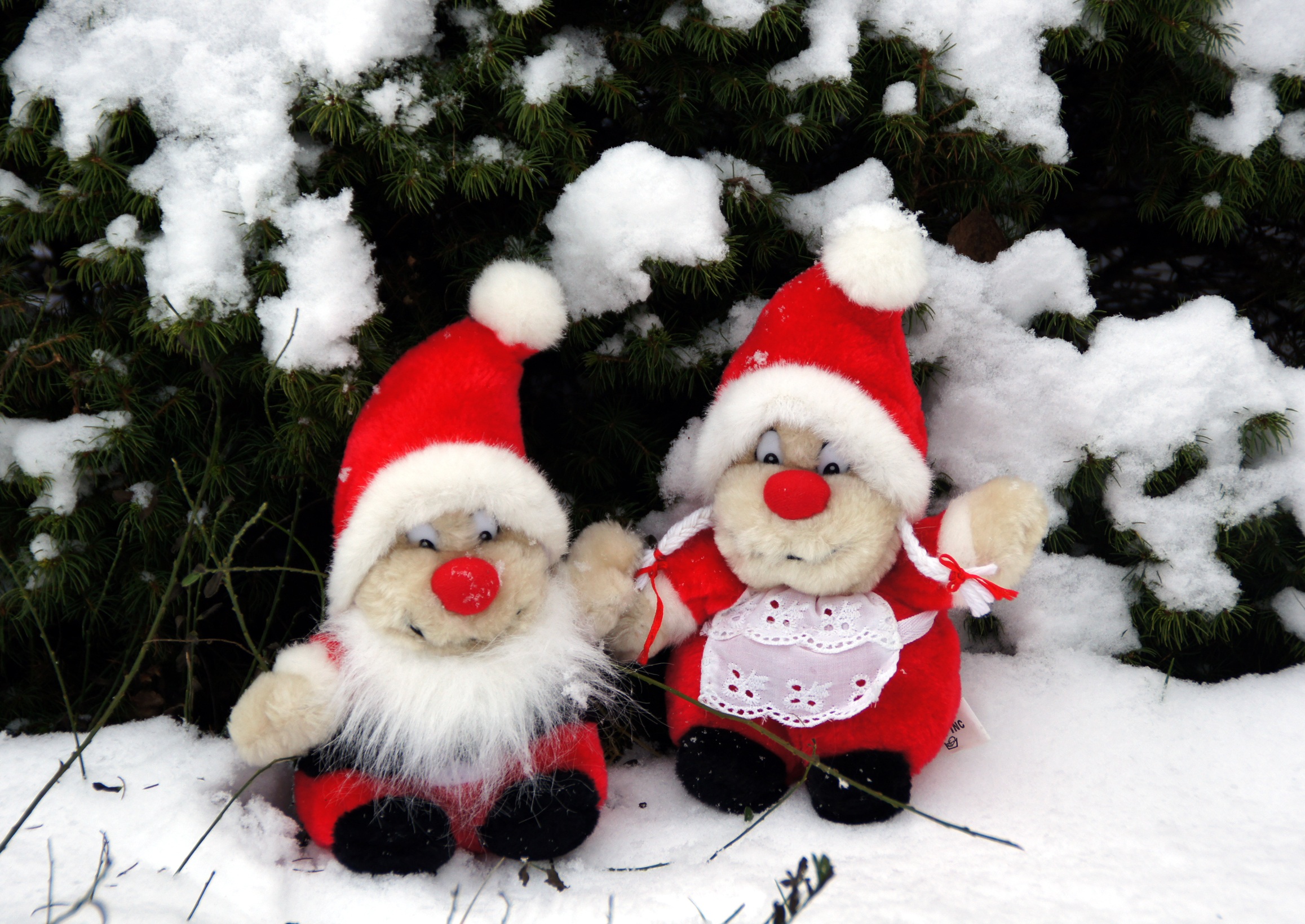 The Elves Christmas Snow free image download