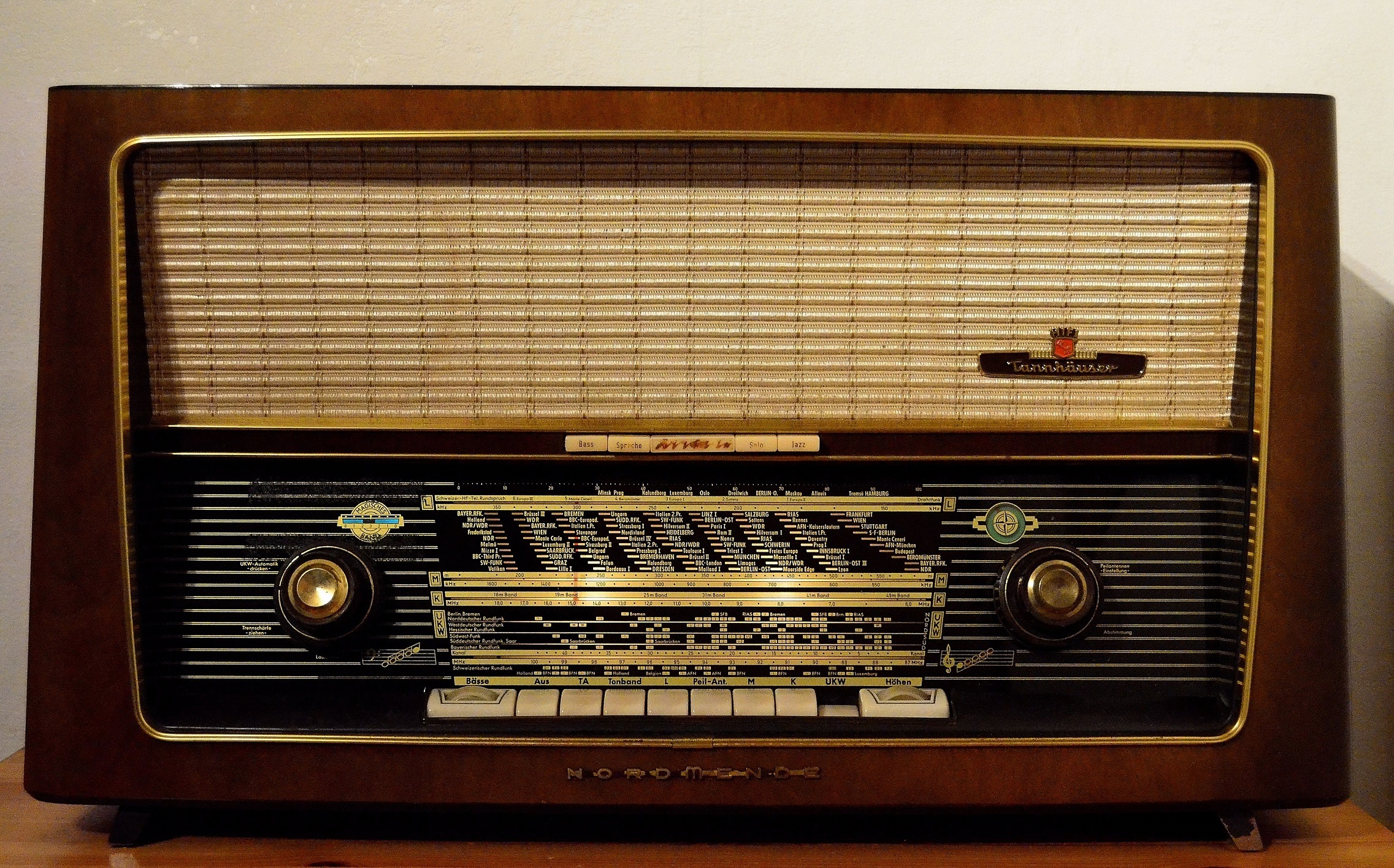 Radio Tube Switched free image download