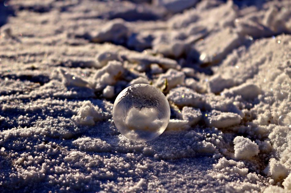 Snow Winter Soap Bubble free image download