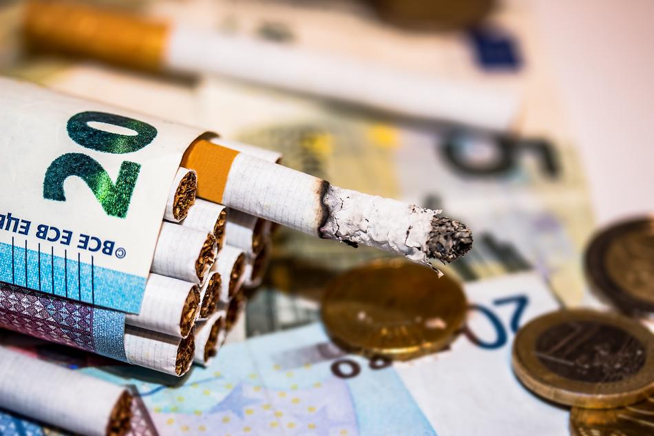 Cigarettes Bank Note Rolled free image download