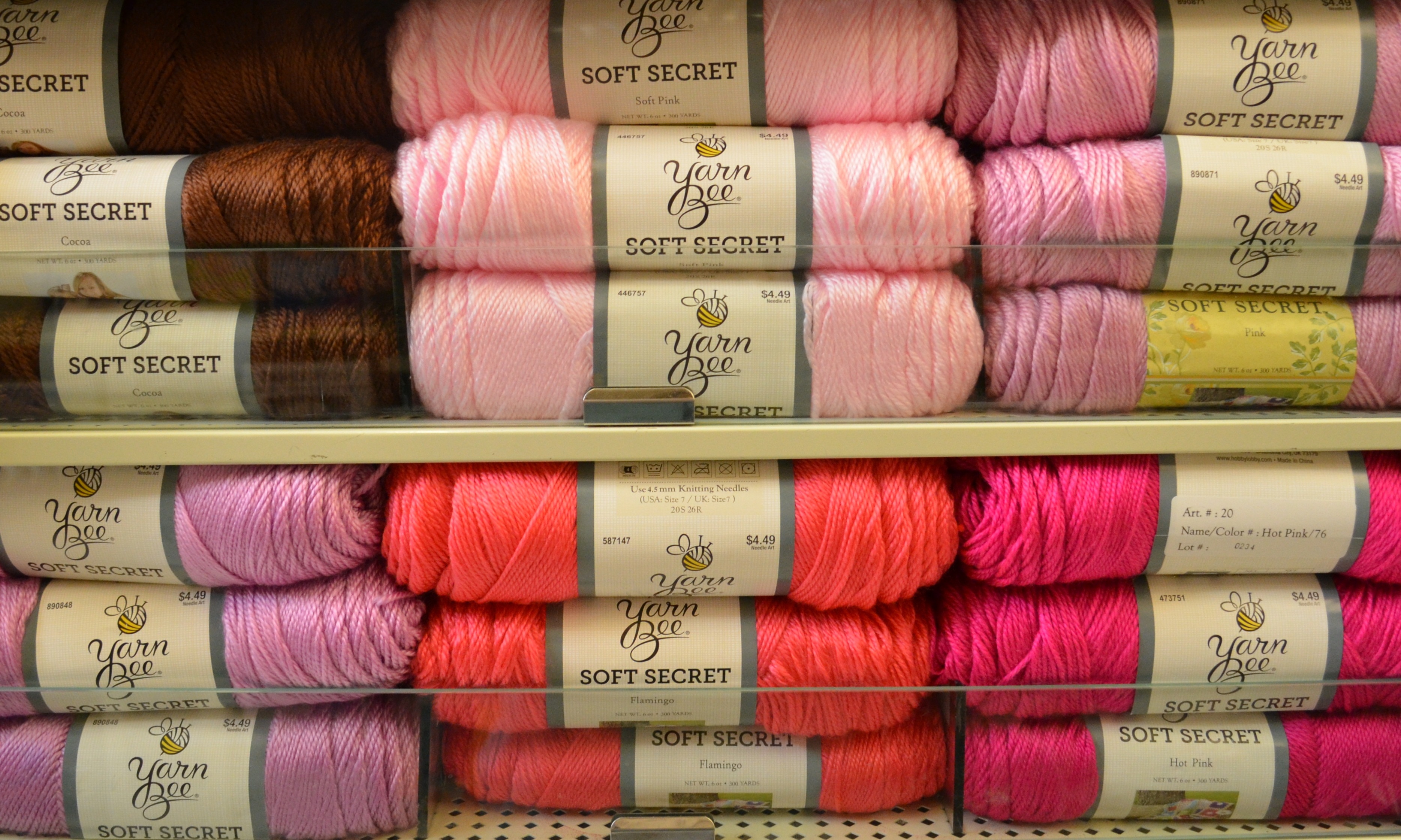Close-up of the colorful and beautiful knitting yarn with signs free ...
