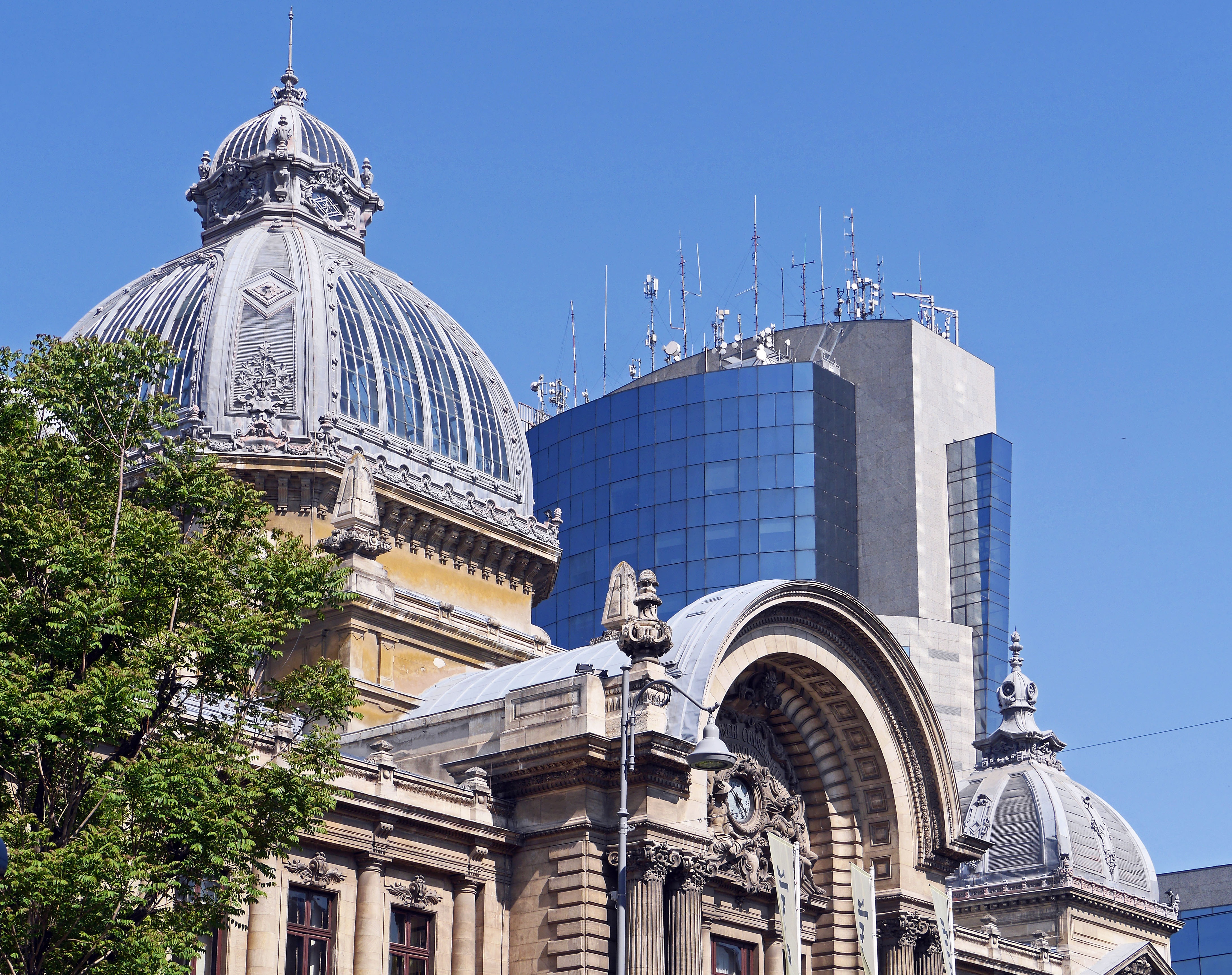 Unusual buildings on the beach free image download