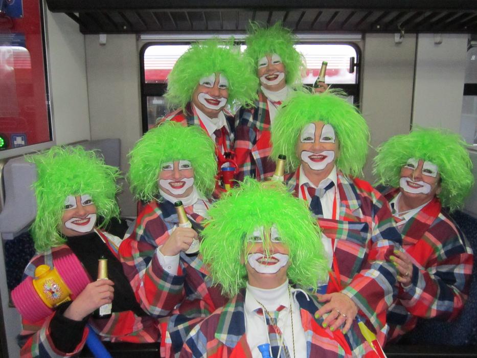 Men in funny carnival costumes free image download