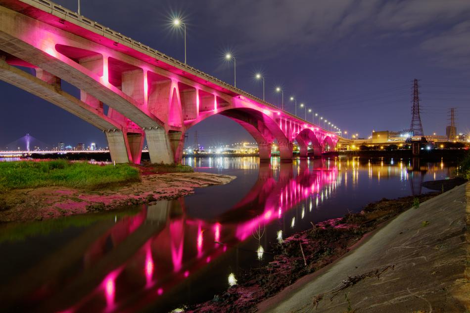 Stone bridge with pink light free image download