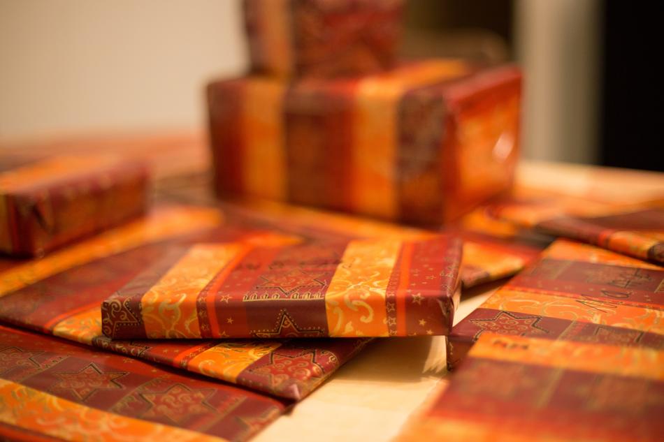 Wrapped gifts for christmas free image download