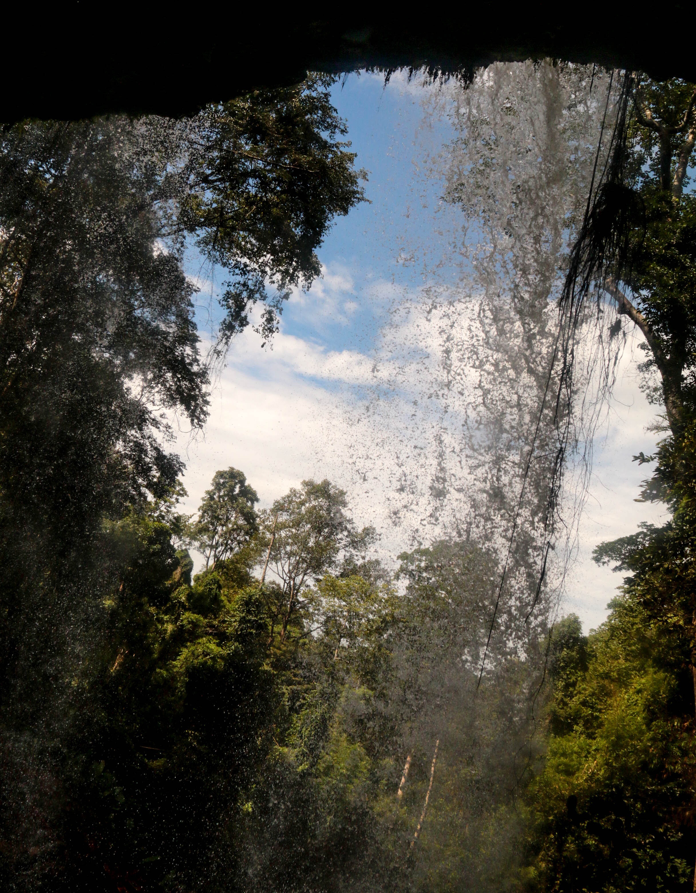 A flowing waterfall off a cliff free image download