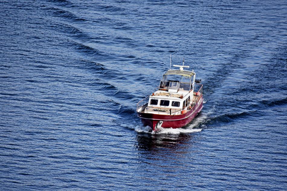 Big boat in the sea beach free image download