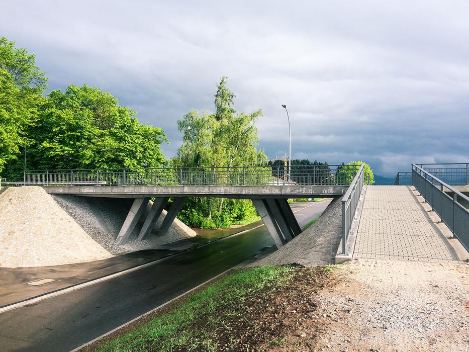 Bridge Road Landscape free image download