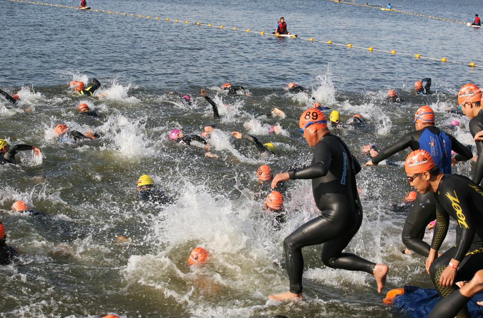 Iron Man 3 Swimming free image download