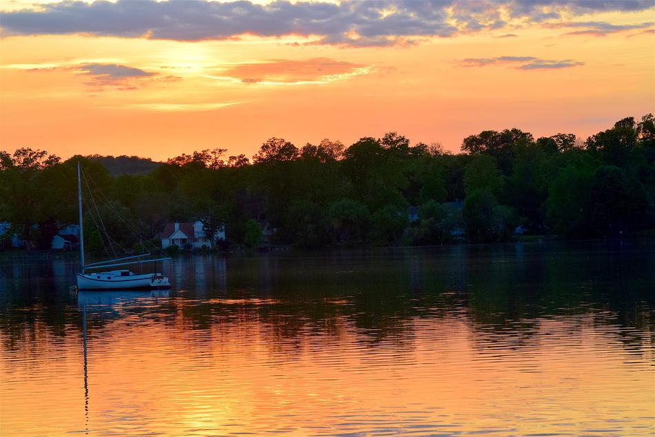 Sunset Lake Boat free image download