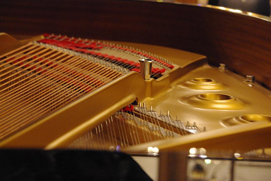 Gold Piano Strings free image download
