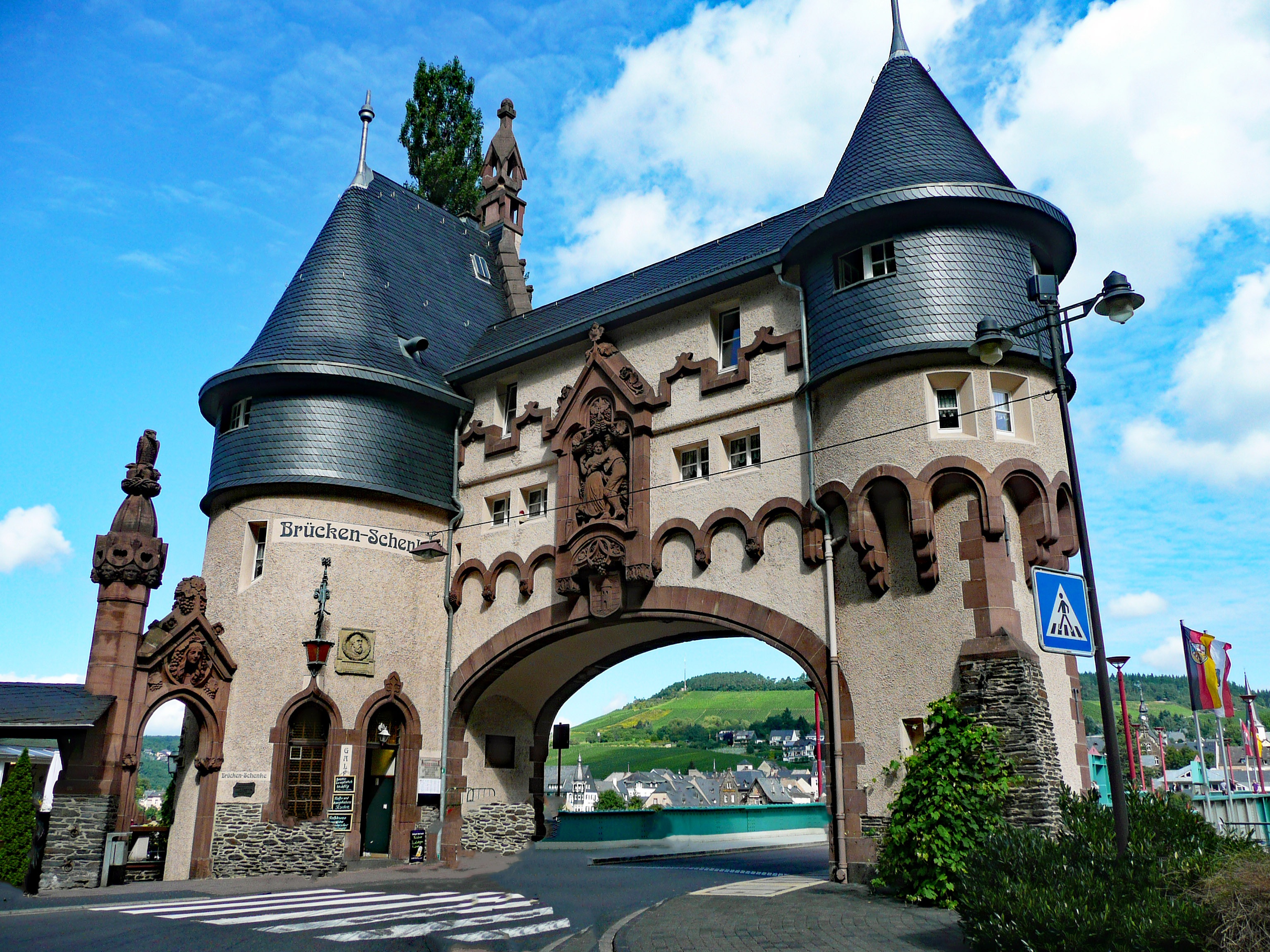 Beautiful castle-like passageway free image download