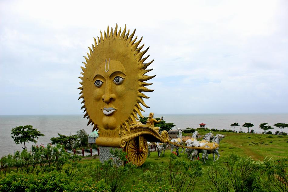 Carriage Sun Statue Murudeshwar free image download