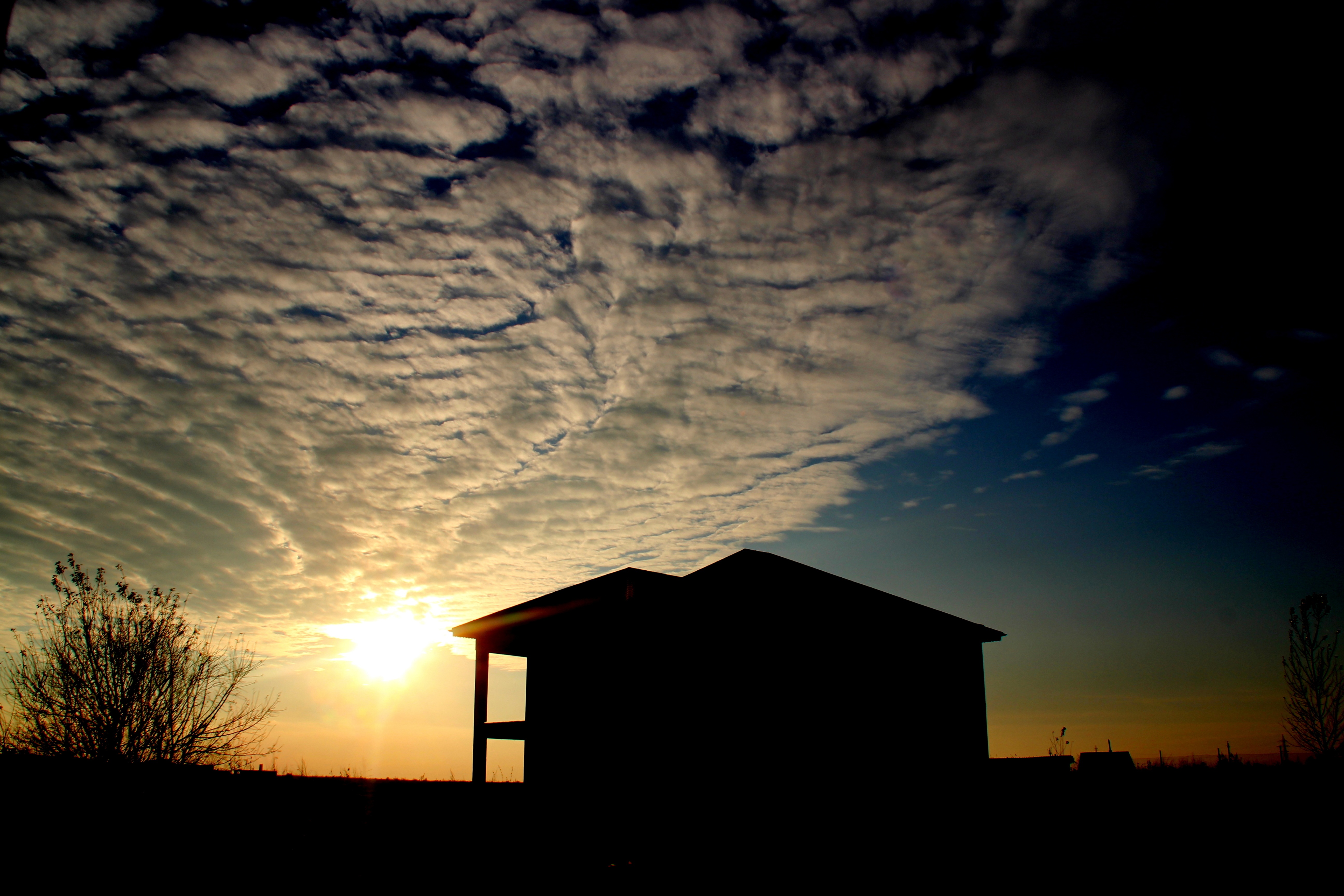 Sunset on Sky in evening scenery free image download