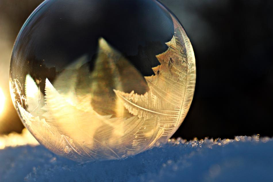 Big frozen ball free image download