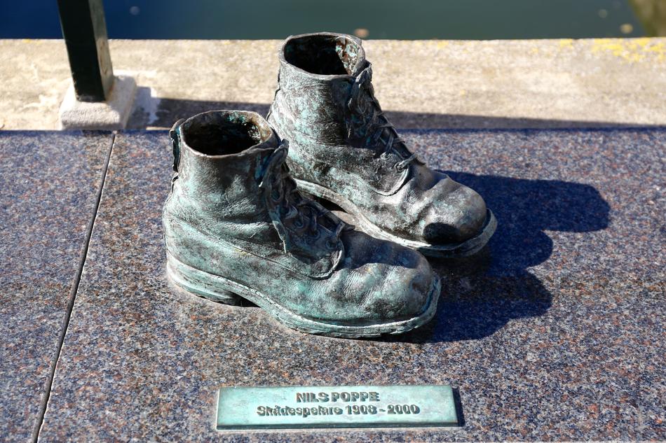 Shoes Art Installation Plaque free image download