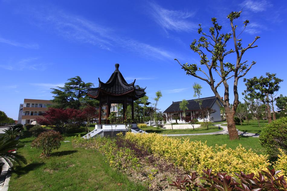 Chinese flowered gazebo free image download