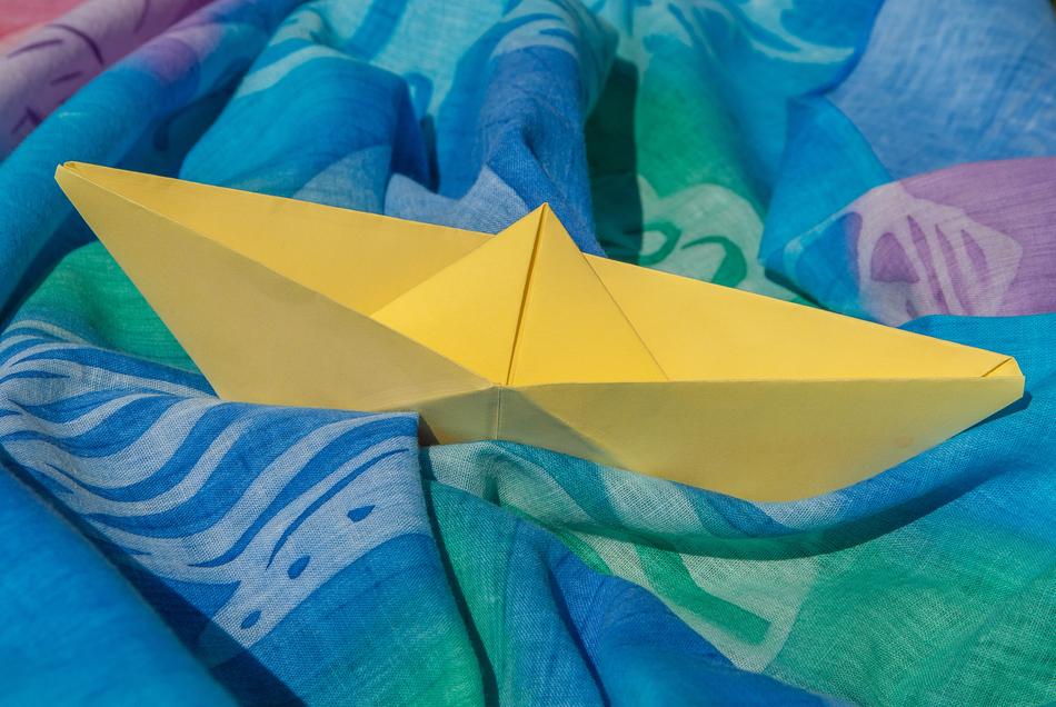 Yellow paper boat free image download