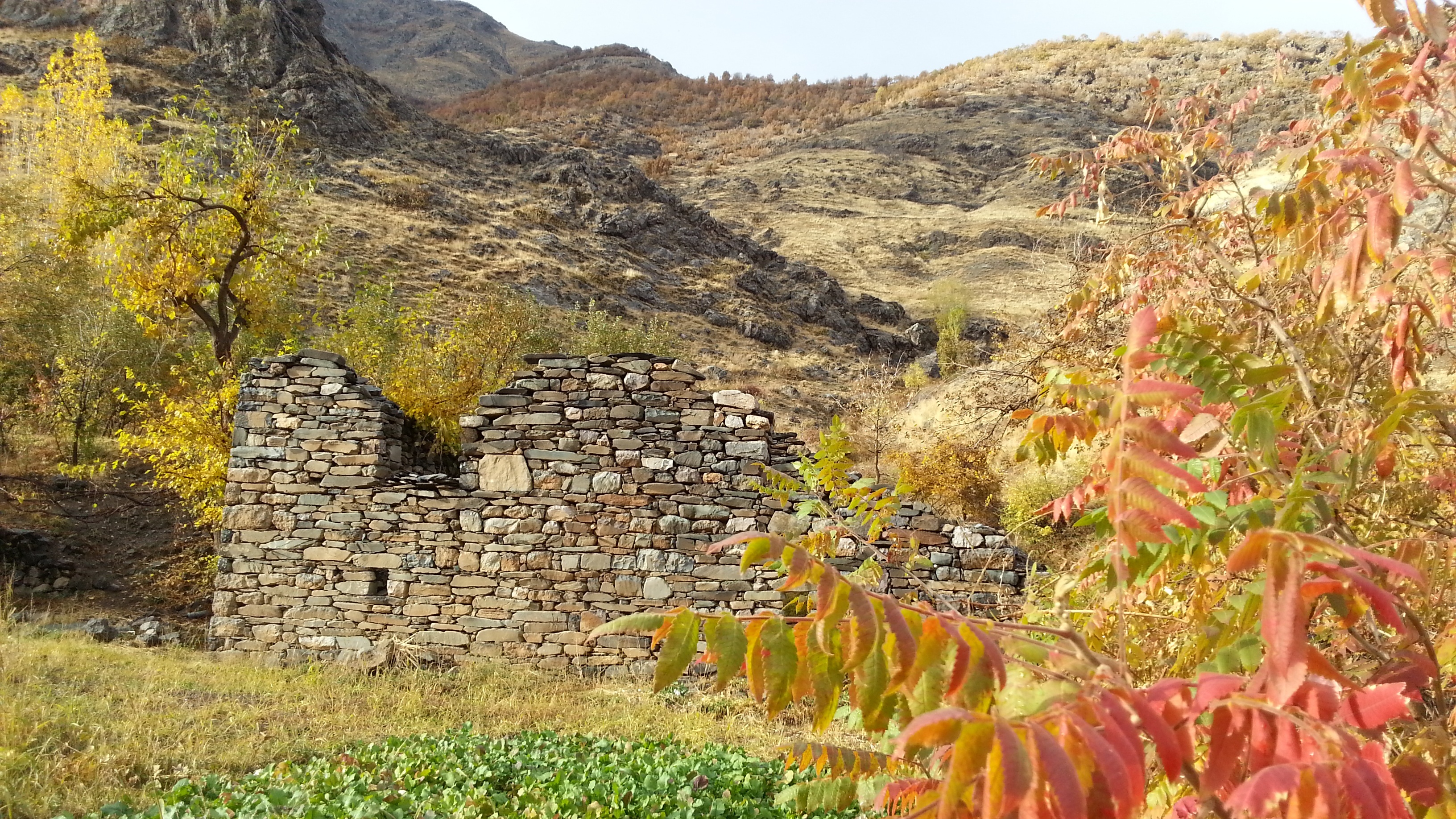 Landscape of Akkaya ruins free image download