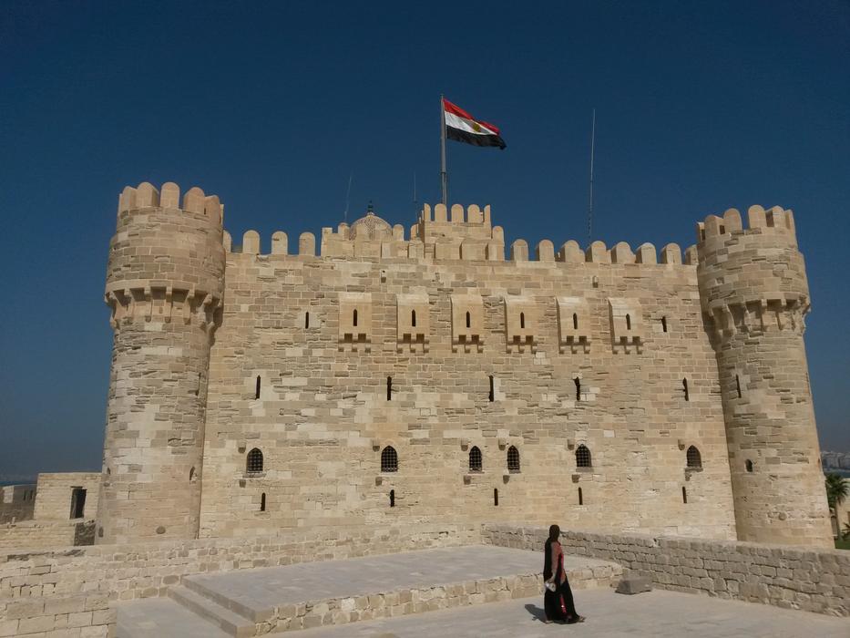 Big flag castle free image download