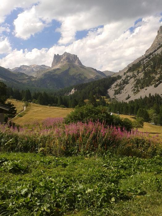 Alps Narrow Valley Tabor free image download