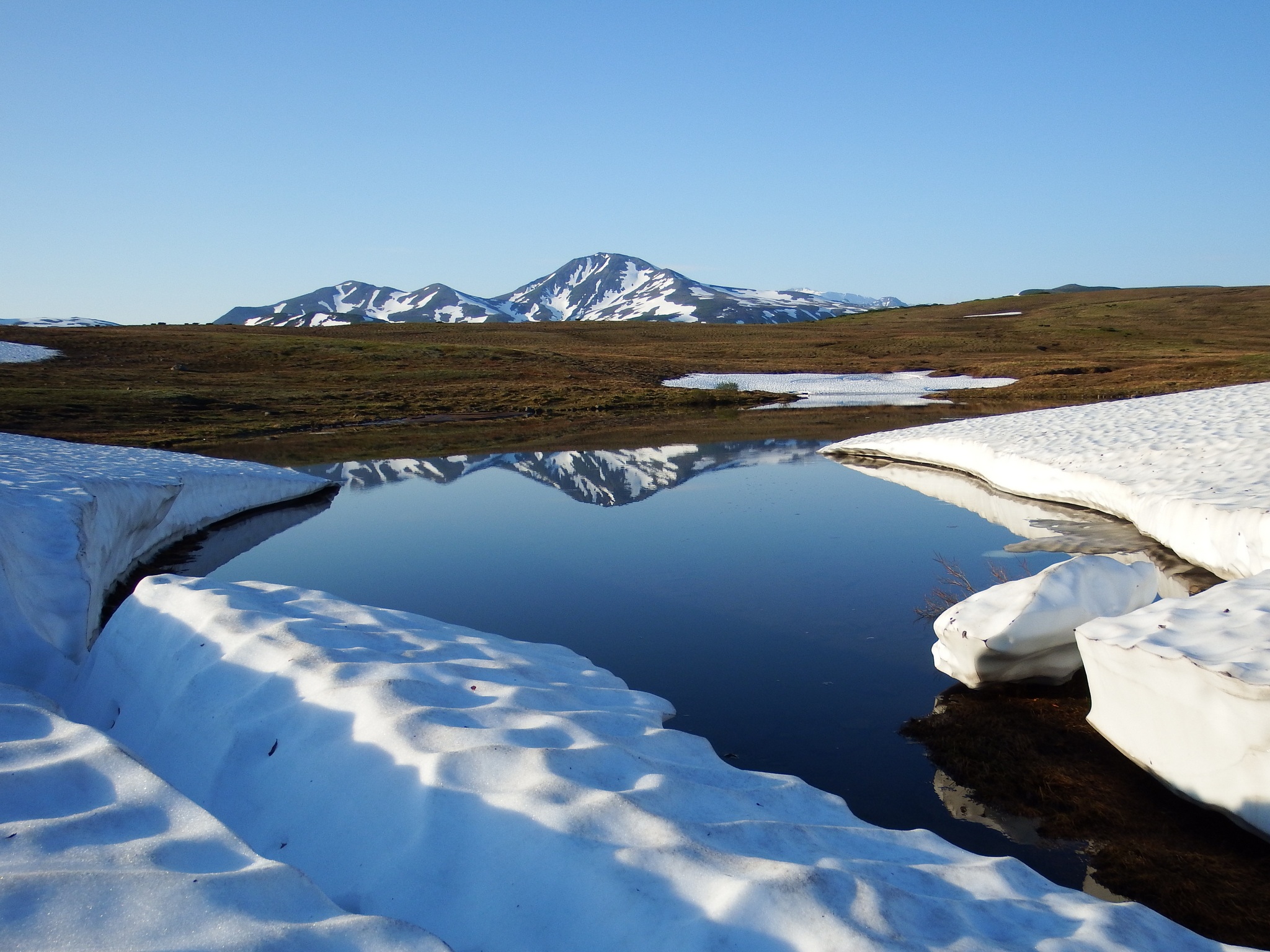 Volcano Lake River free image download
