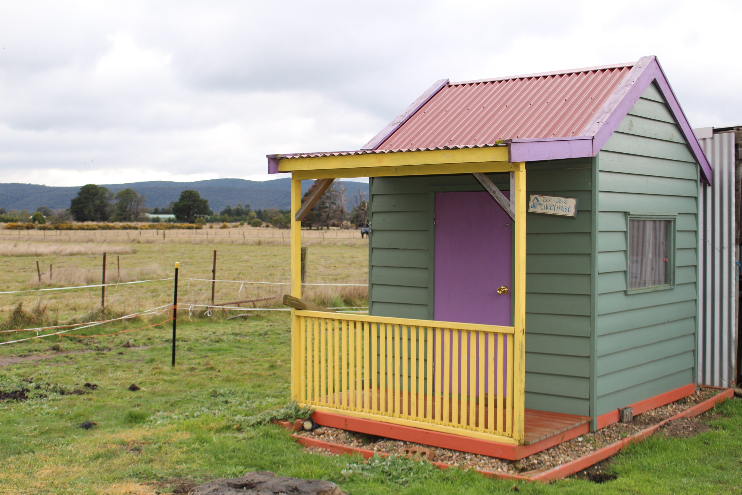 Cubby House free image download