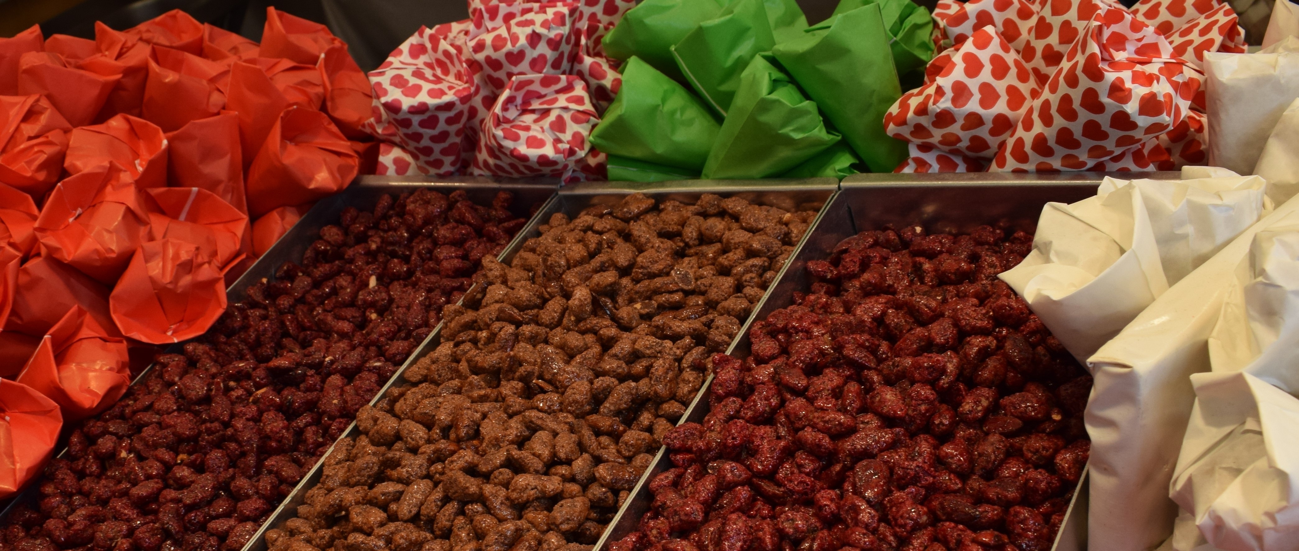 Sweet nuts at the fair free image download
