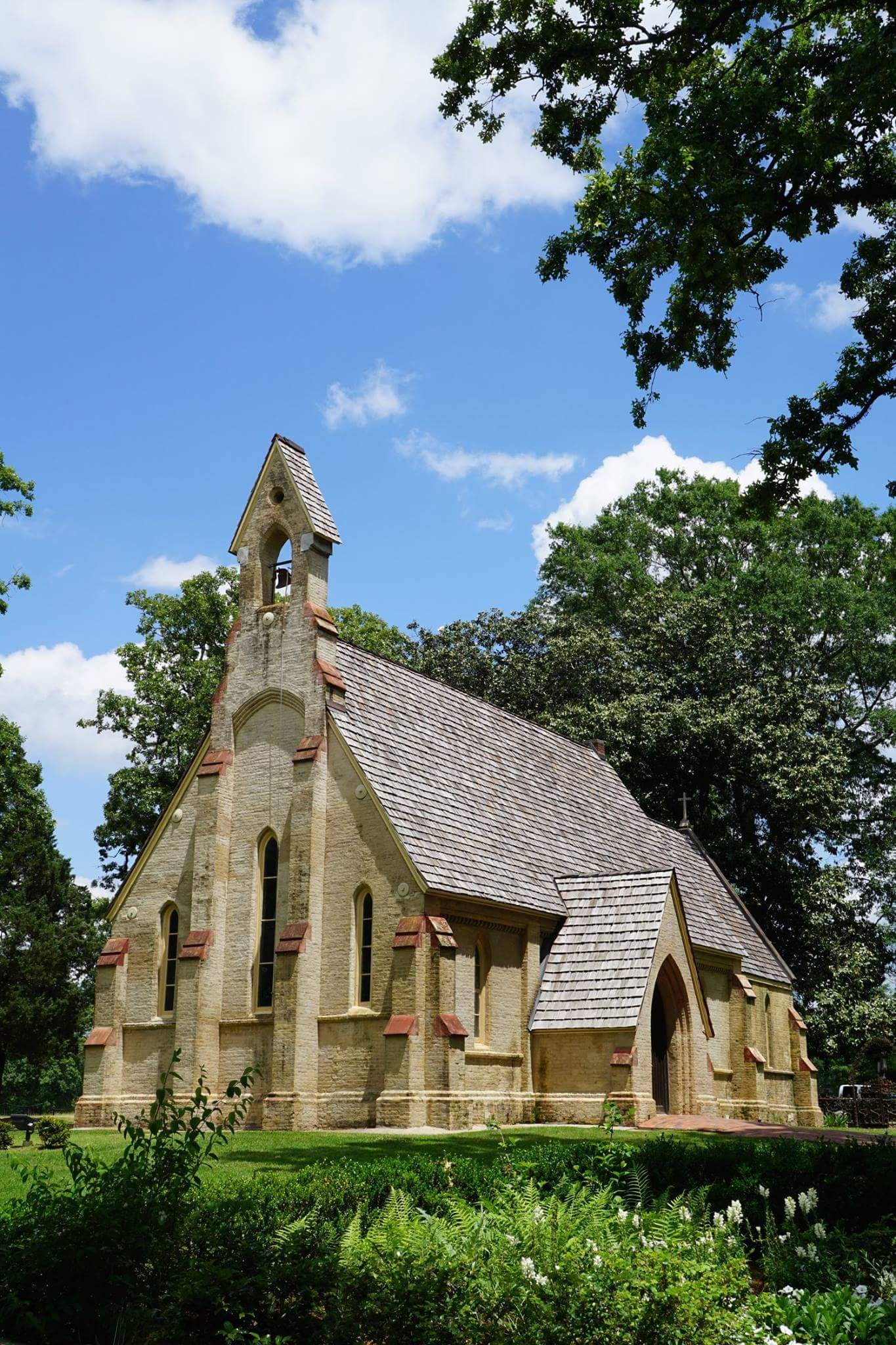 Yellow church view free image download