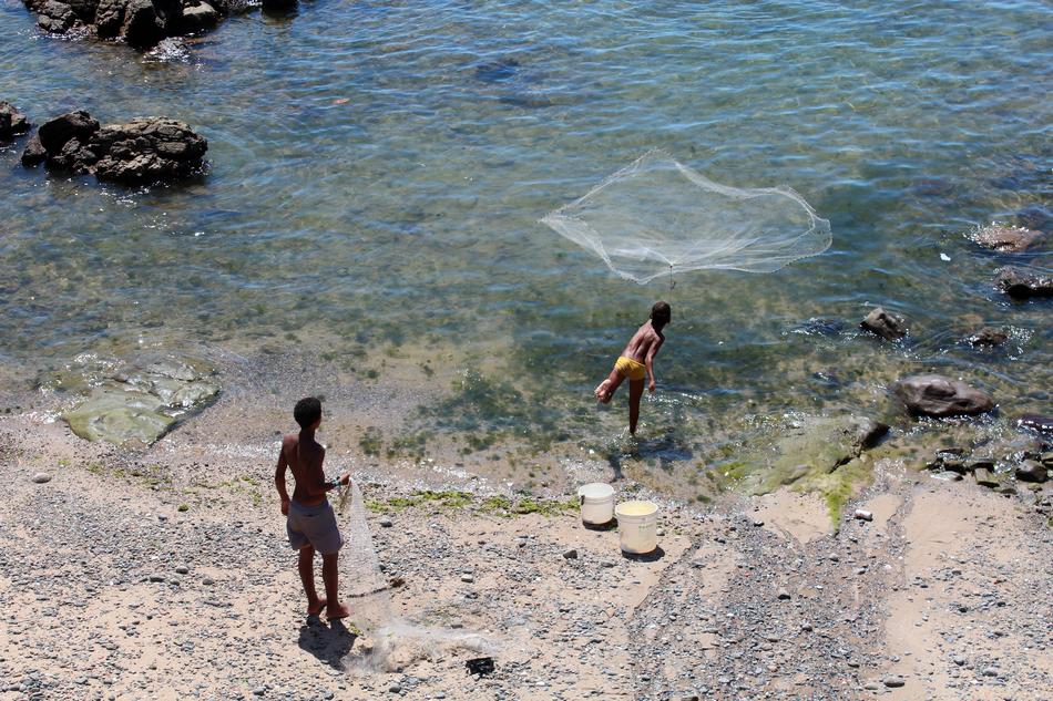 Children Fishing Web free image download
