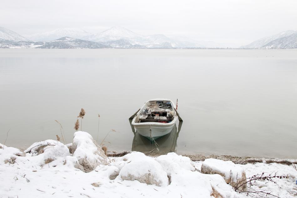 Boat on snowy weather free image download
