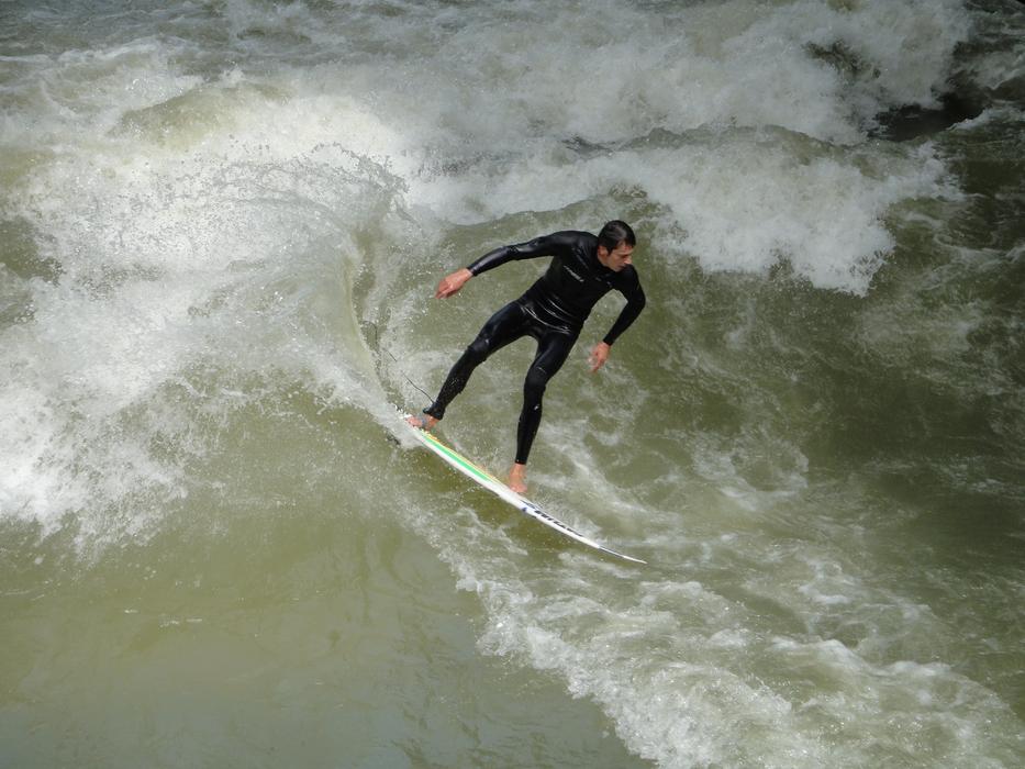 Munich Eisbach Surfing English free image download
