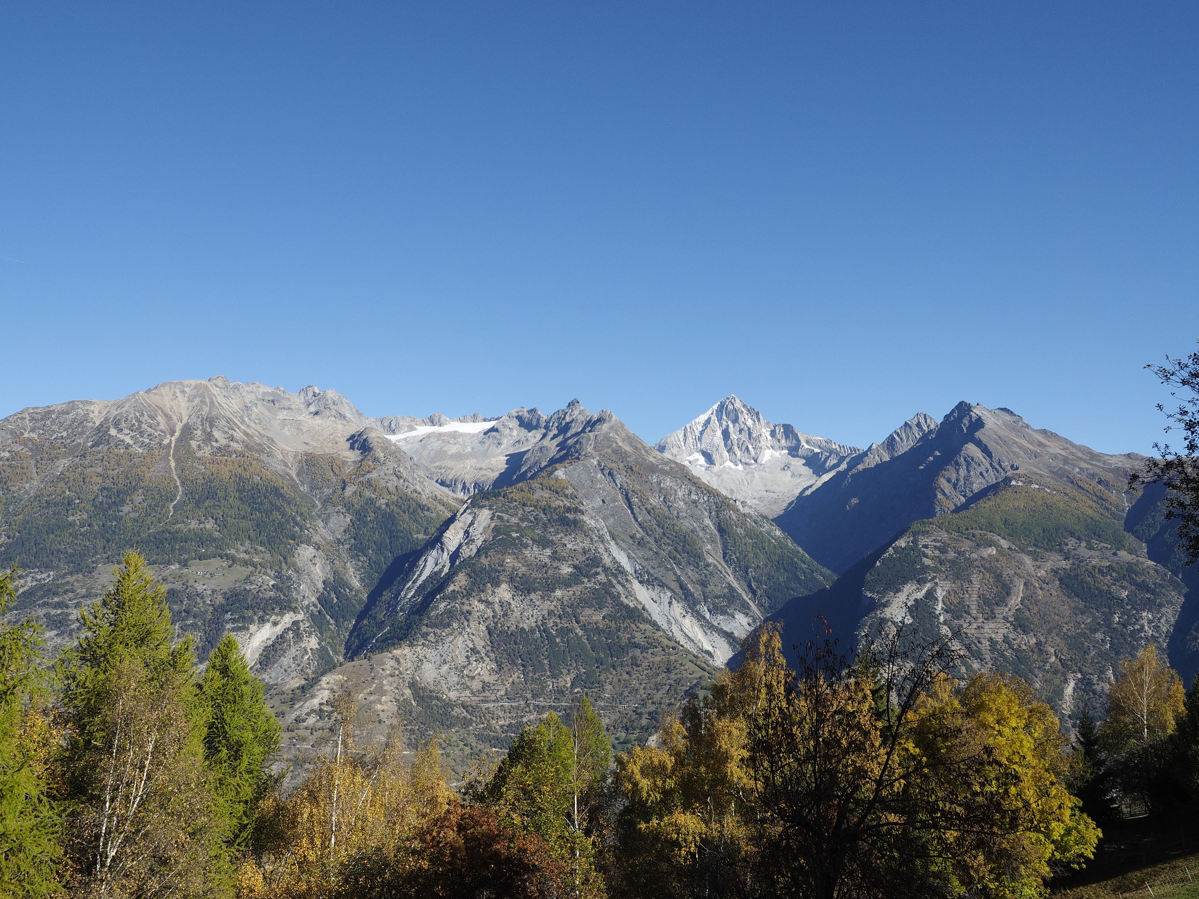 Massive Strings Mountain free image download