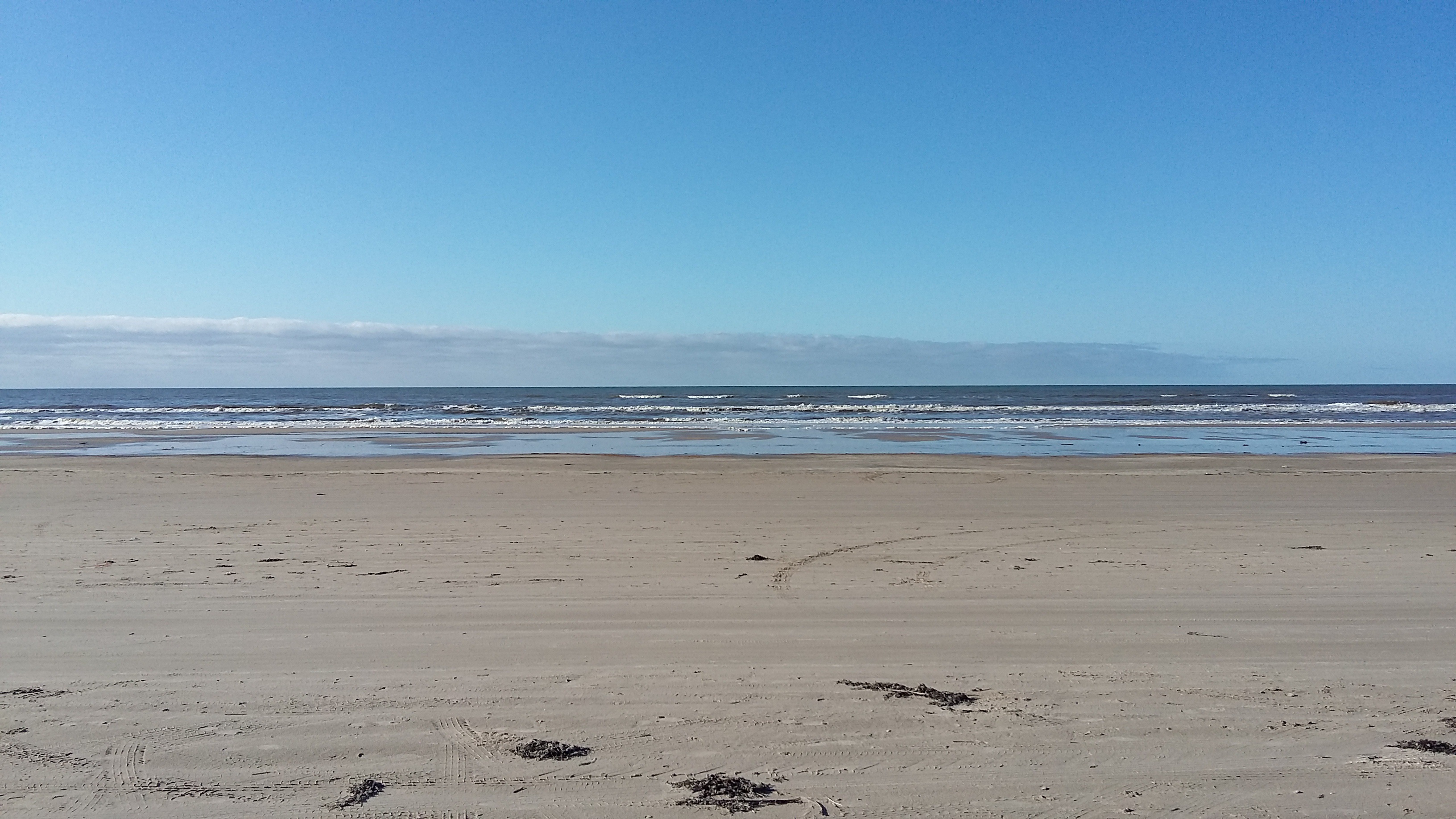 Body Of Water No Person Sand free image download